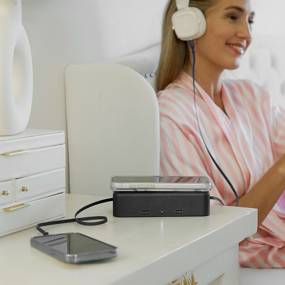 Desktop Wireless Charger with Retractable Cables– Limitless Innovations