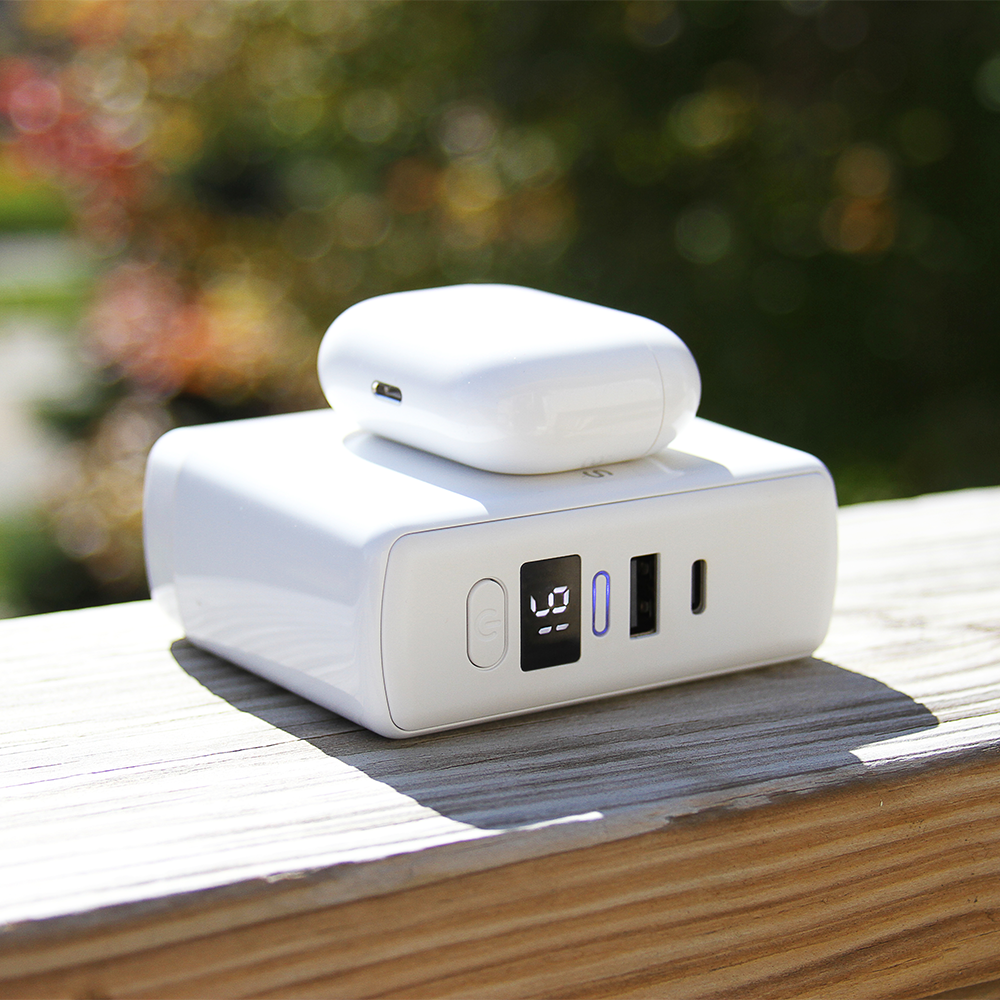 PowerPro Go - 3-In-1 Wall Charger and 10,000mAh Portable Power Bank wi ...